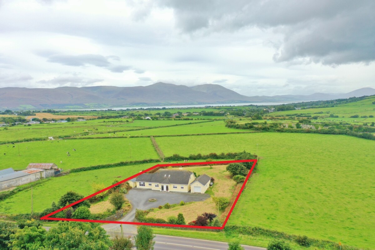 Clogherbrien, Tralee, County Kerry. V92 CXV3 – DNG WH Giles Tralee