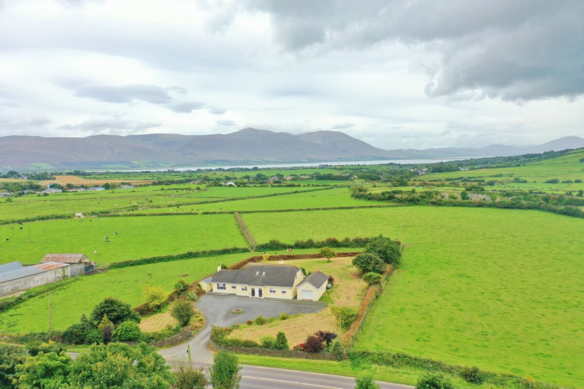 Clogherbrien, Tralee, County Kerry. V92 CXV3 – DNG WH Giles Tralee