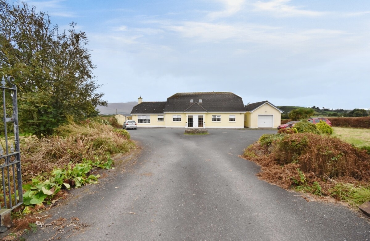 Clogherbrien, Tralee, County Kerry. V92 CXV3 – DNG WH Giles Tralee